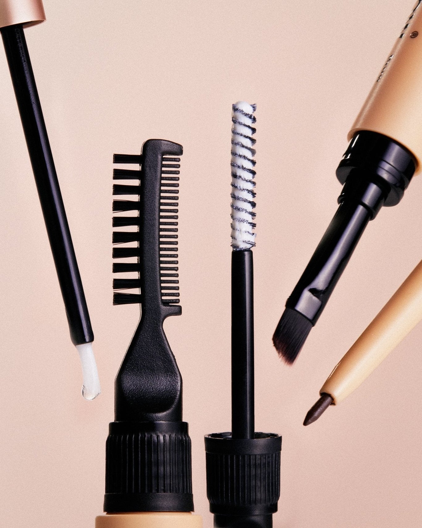 5-Step Guide On How to Pluck Eyebrows Like a Pro