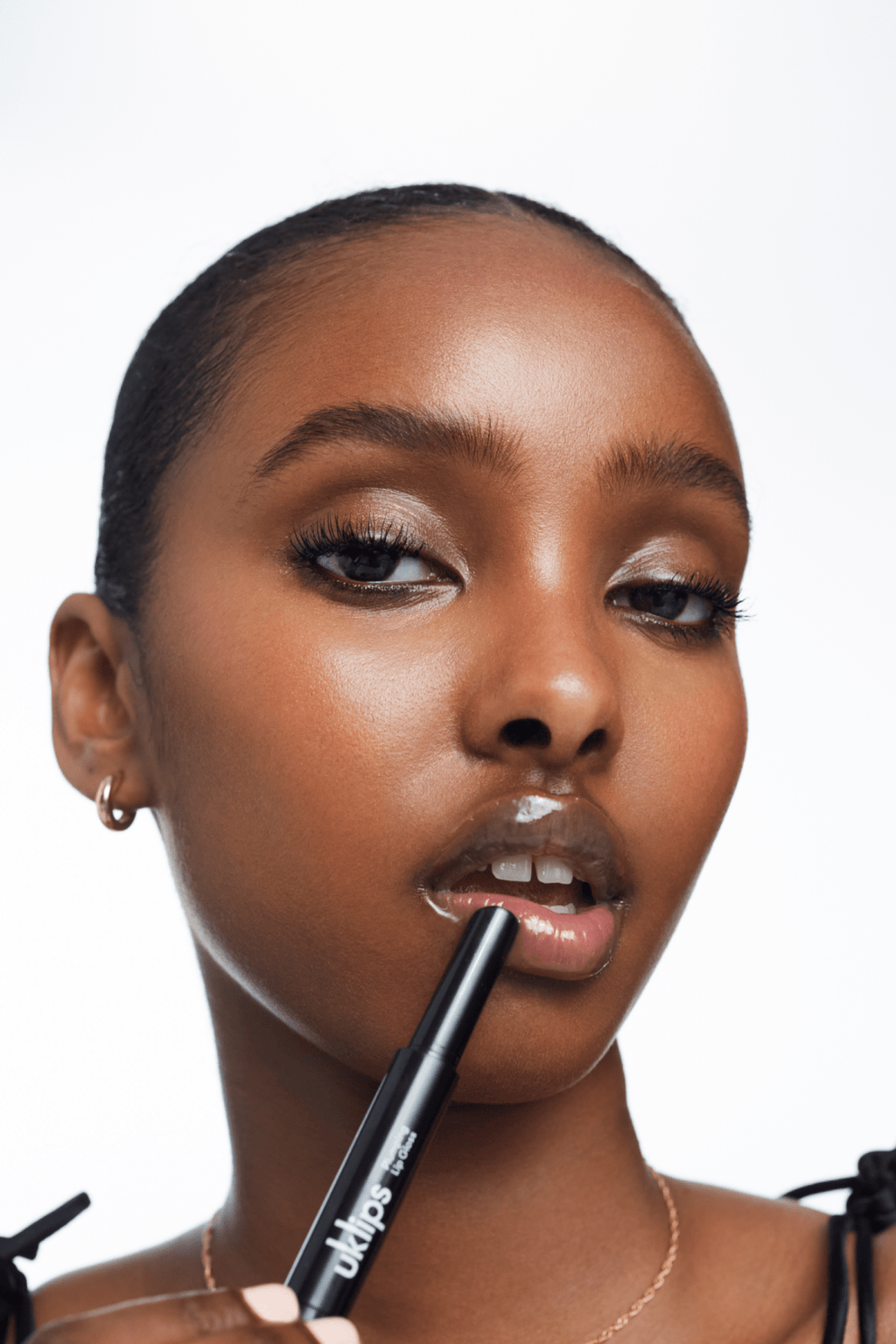 Your Lip Care Routine: 6 Top Tips To Take Care Of Your Lips
